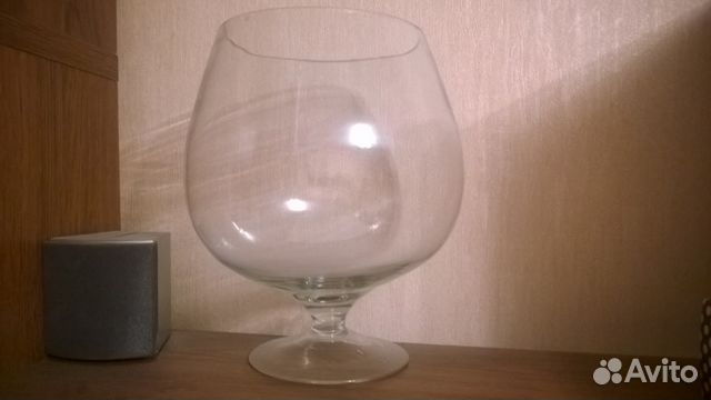 Рюмка - аквариум (а можно использовать как вазу.)
