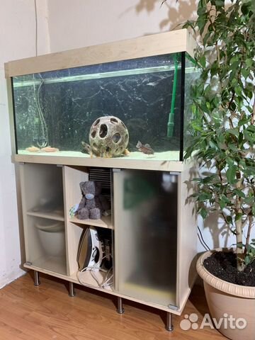 Аквариум 200 литров полный комплект (запускать не